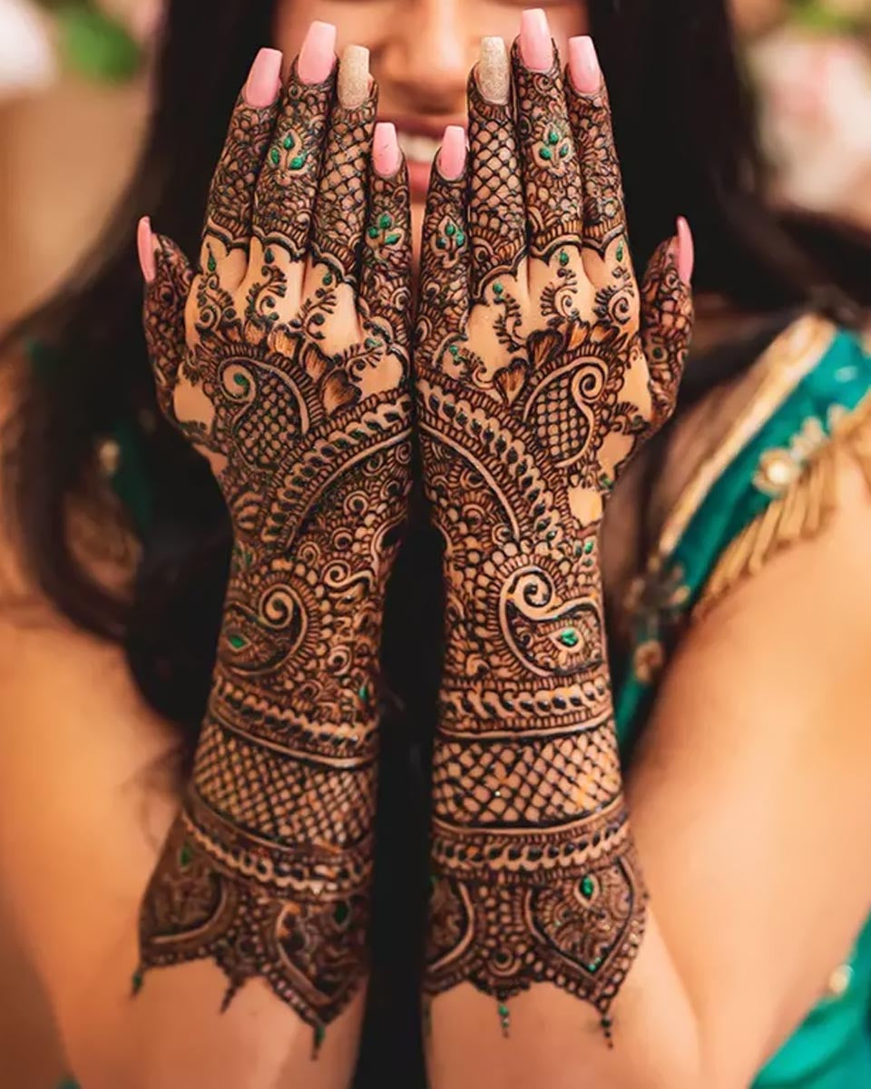 Mehndi Bridal Service in Lahore | Shafaq n Kami Salon